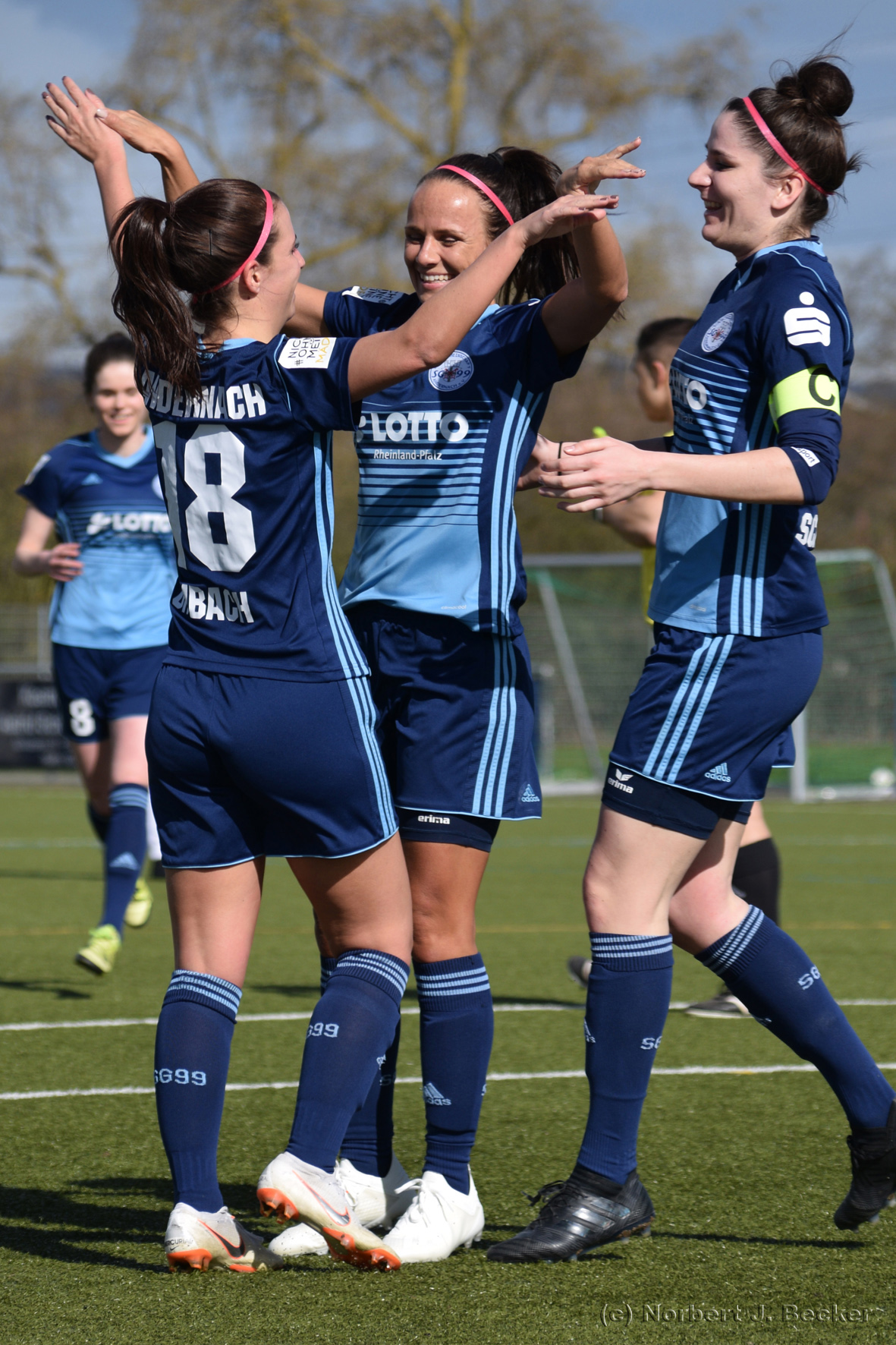 Frauen-Regionalliga: SG 99 fährt Issel im Spitzenspiel mit 5:0 an die ...